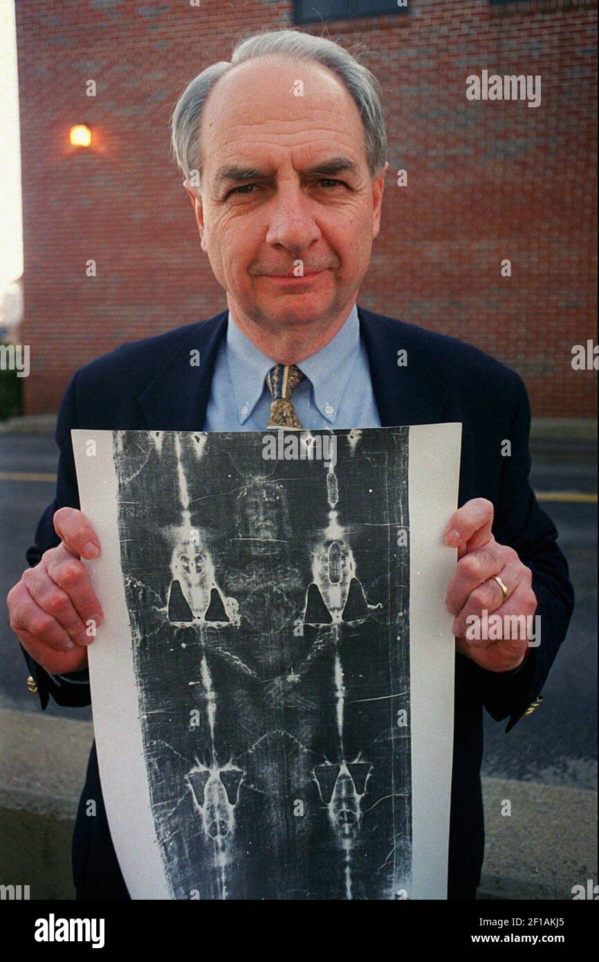 KRT RELIGION STORY SLUGGED: SHROUD KRT PHOTOGRAPH BY RICHARD C ...