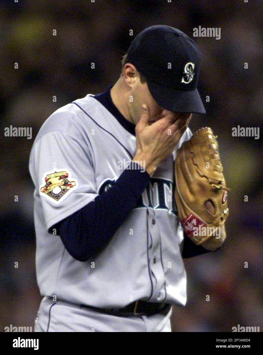 KRT SPORTS STORY SLUGGED: ALCS KRT PHOTOGRAPH BY STEVE RINGMAN/SEATTLE ...