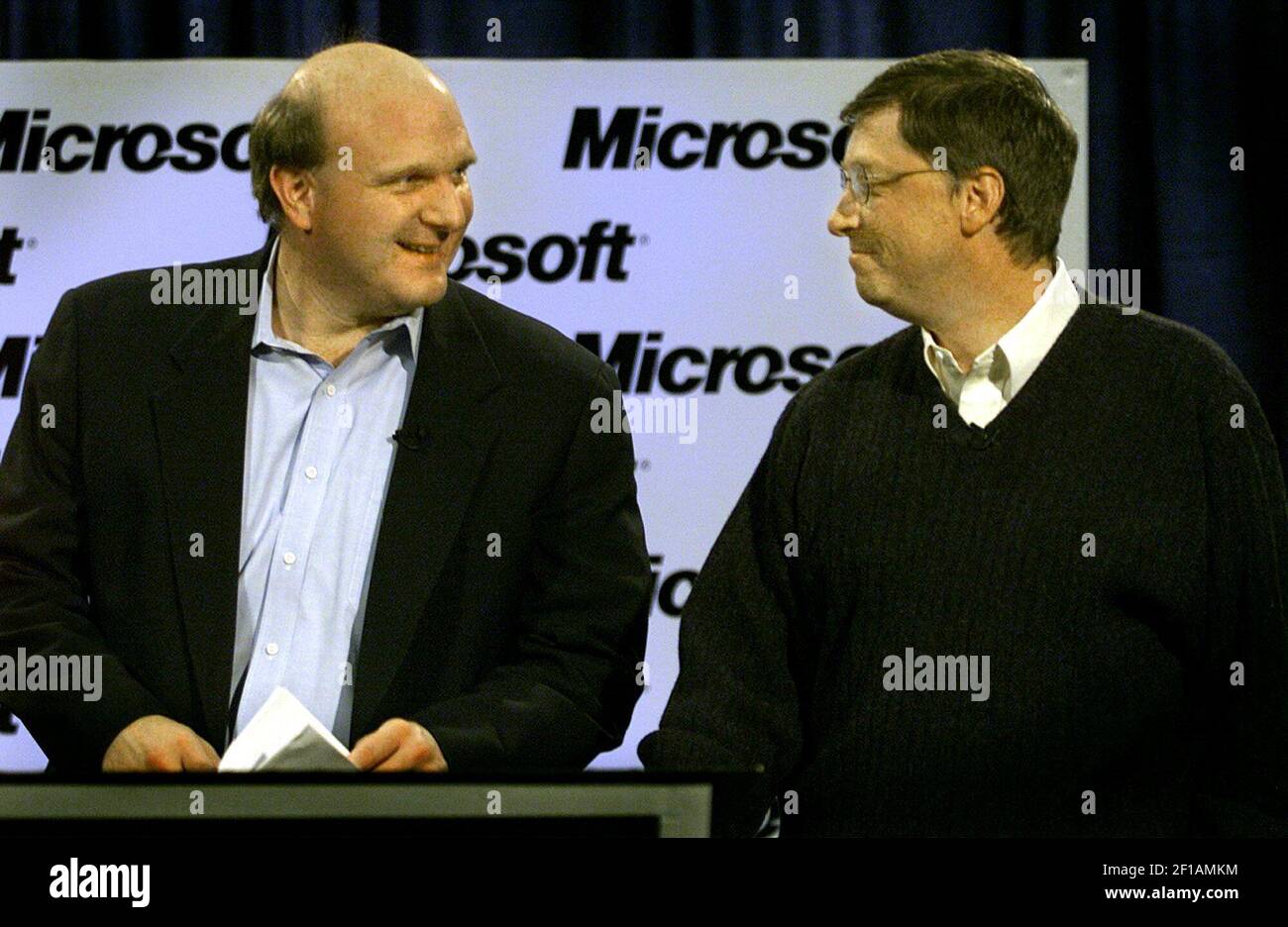 Bill gates chairman ceo microsoft hi-res stock photography and images ...