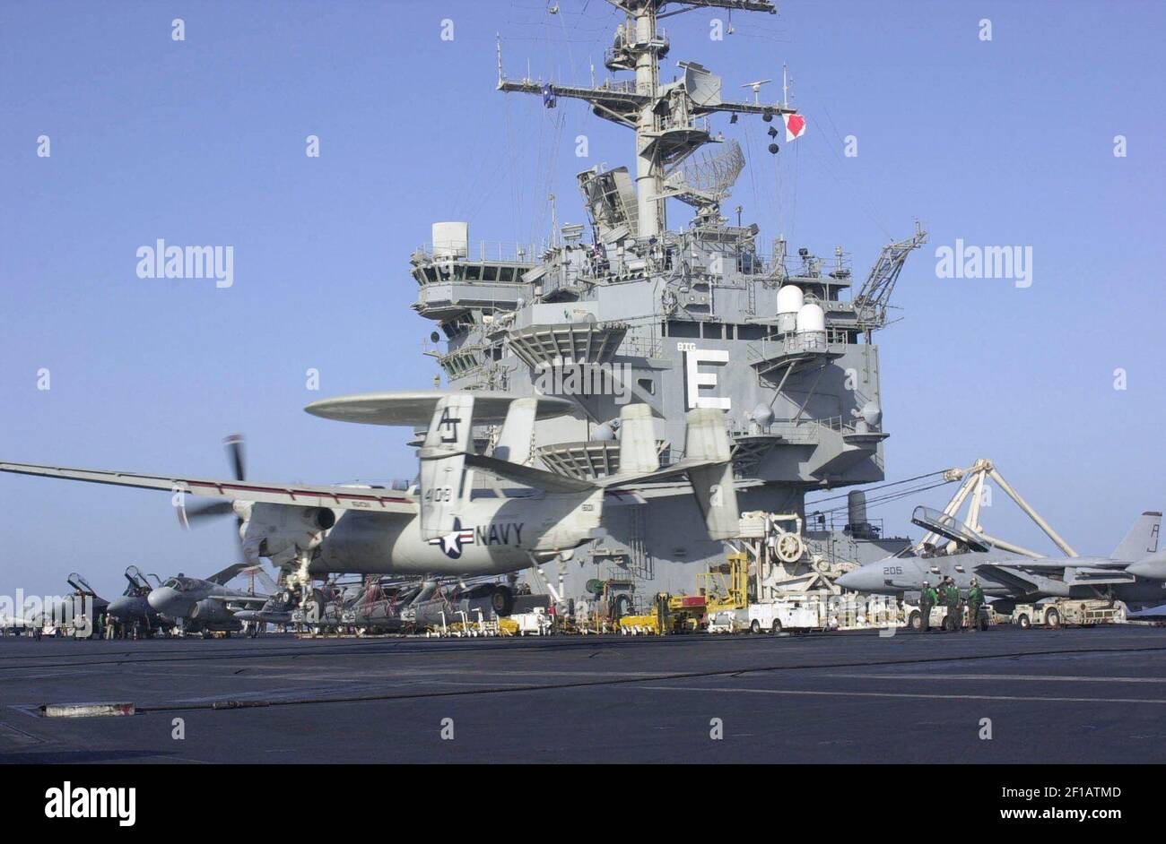 KRT US NEWS STORY SLUGGED: ATTACKS-MILITARY KRT PHOTOGRAPH BY DARRYL I ...