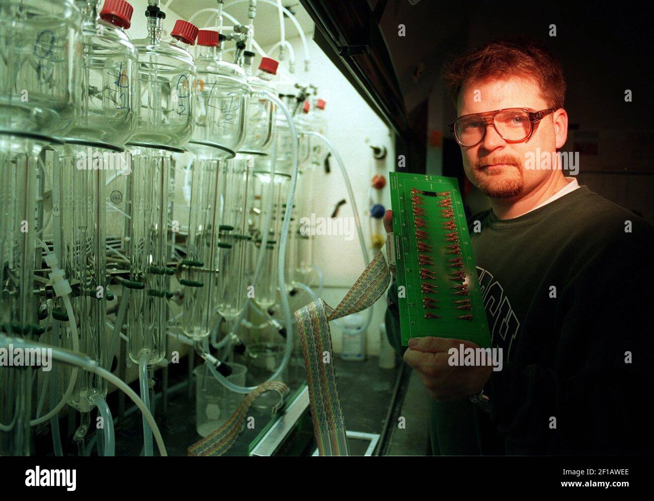 Car leaking fluid hi-res stock photography and images - Alamy