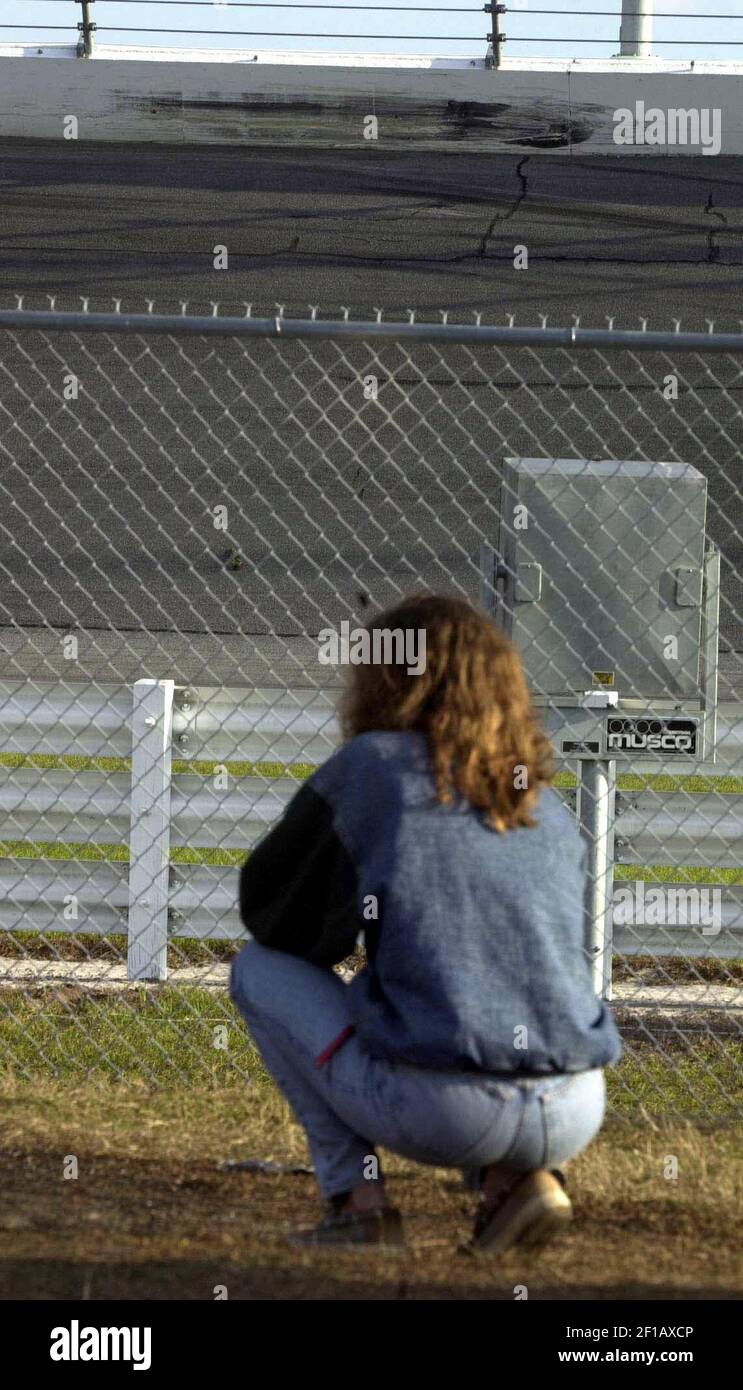 KRT SPORTS STORY SLUGGED: NASCAR-EARNHARDT KRT PHOTOGRAPH BY EILEEN ...