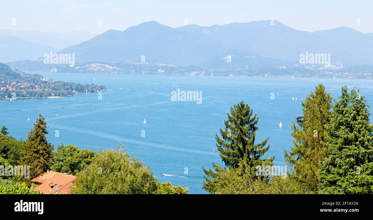 In italy landscape panorama of lake and mountain Stock Photo - Alamy