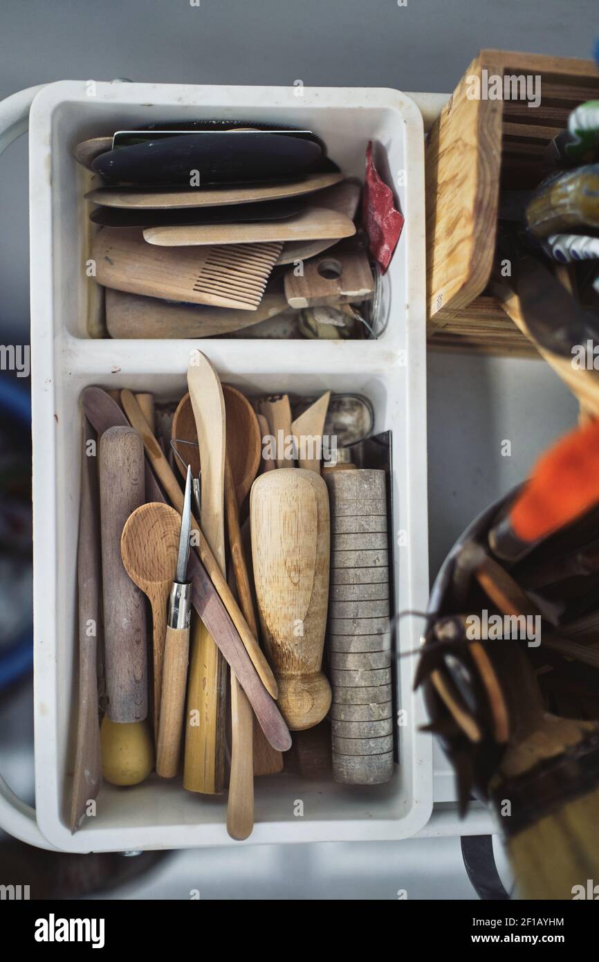 Ceramics class school hi-res stock photography and images - Alamy