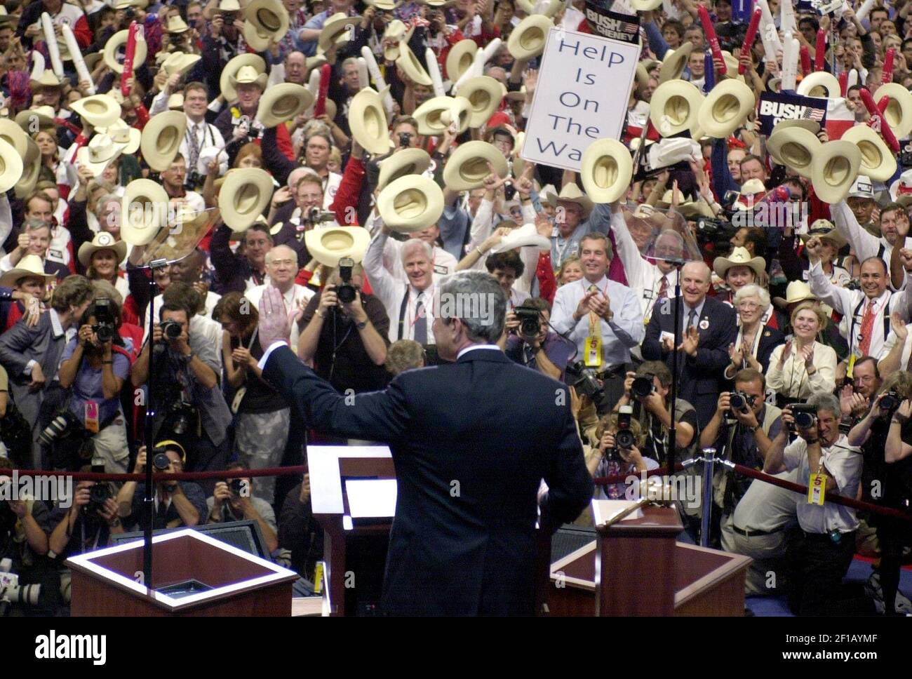 KRT US NEWS STORY SLUGGED: CVN-GOP KRT PHOTOGRAPH BY MICHAEL WIRTZ ...