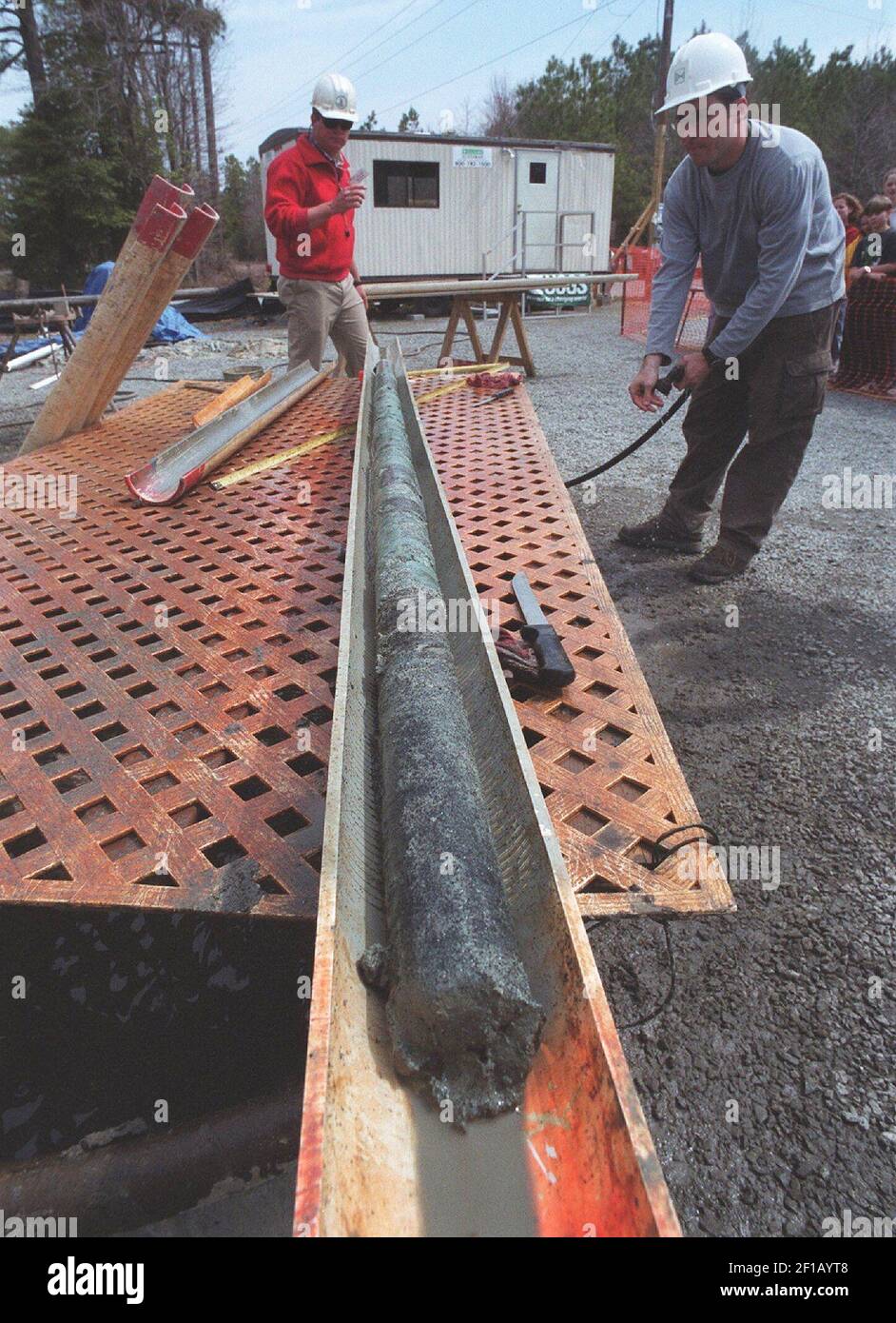 KRT US NEWS STORY SLUGGED: METEOR KRT PHOTOGRAPH BY JOE FUDGE/NEWPORT ...