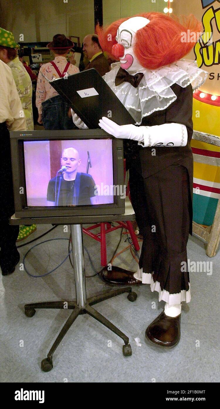 Musical guest hi-res stock photography and images - Alamy