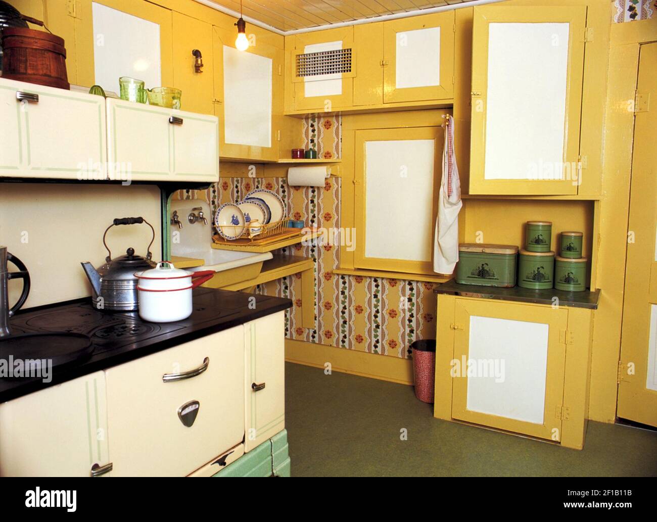 KRT TRAVEL STORY SLUGGED: UST-WILDERPRAIRIE KRT PHOTOGRAPH BY ALEX ...