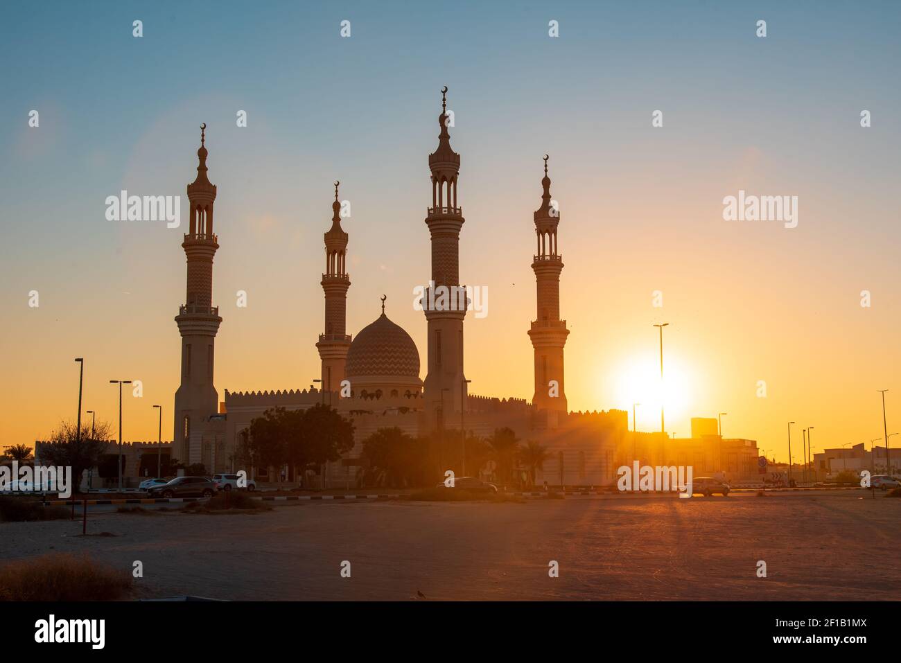 Mosque rak uae hi-res stock photography and images - Alamy