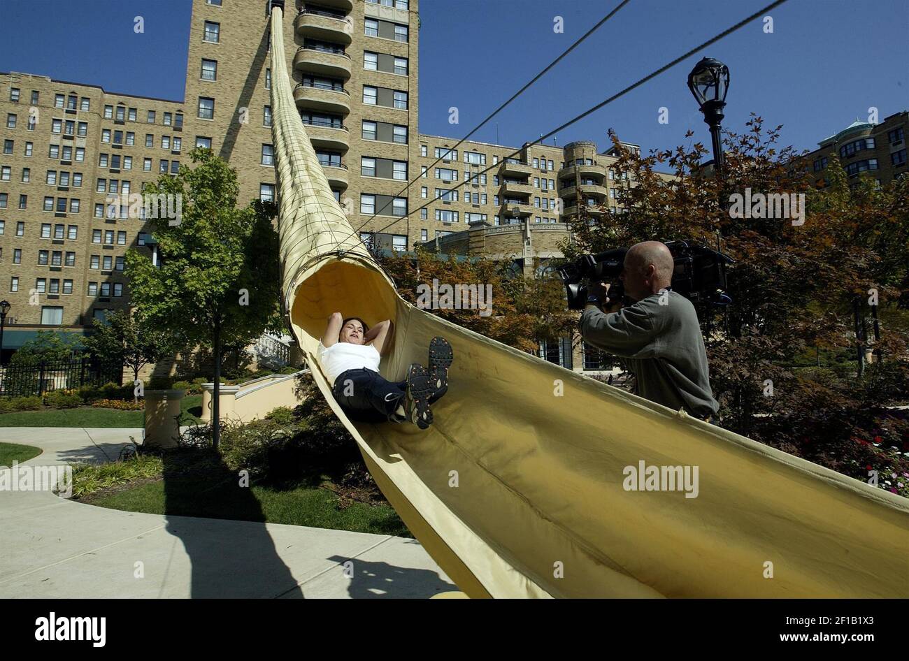 US NEWS STORY SLUGGED: CHUTE KRT PHOTOGRAPH BY CHUCK KENNEDY/KRT ...