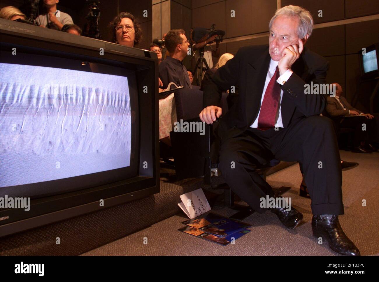 KRT US NEWS STORY SLUGGED: MARS KRT PHOTOGRAPH BY CHUCK KENNEDY (KRT13 ...