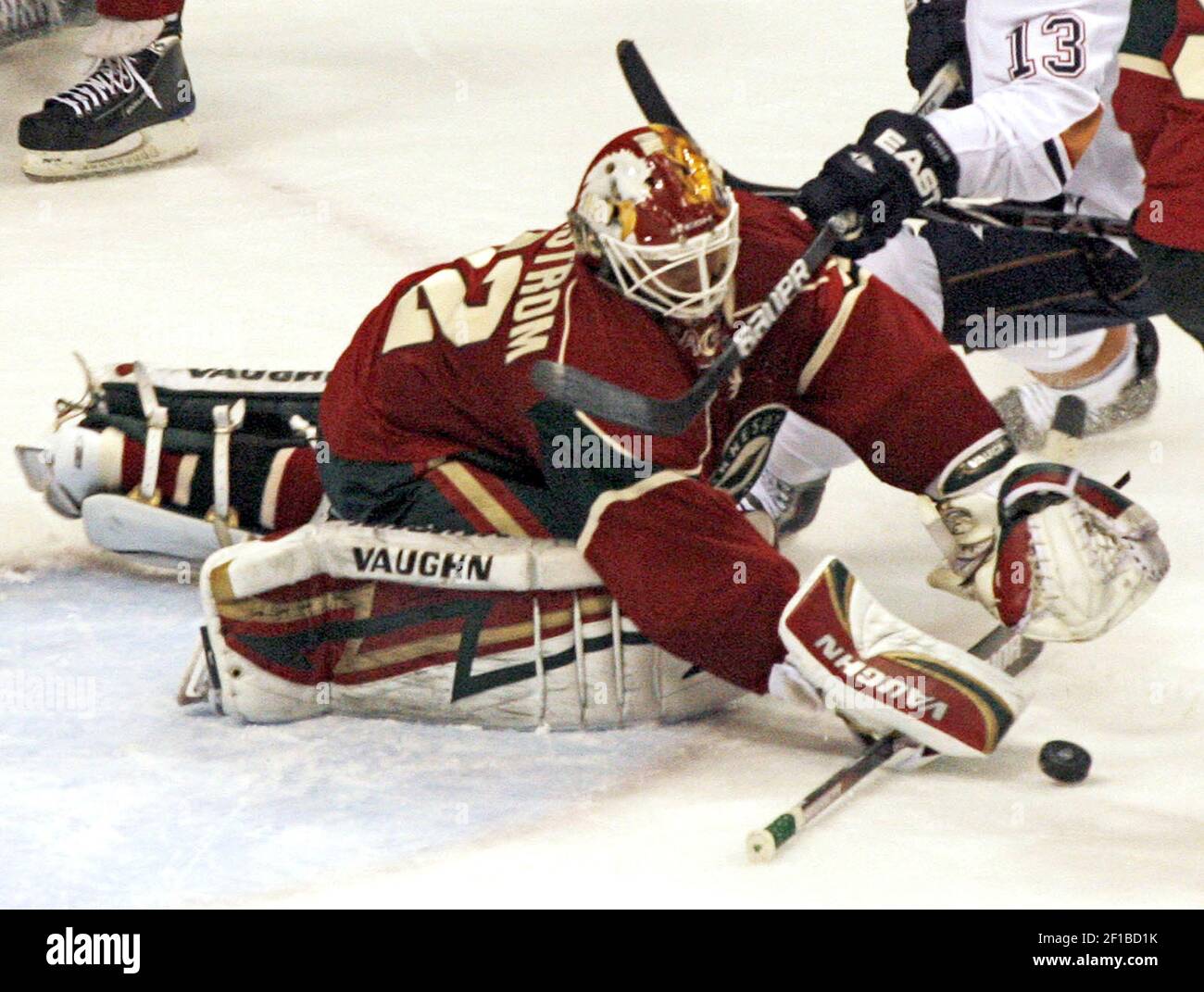 Minnesota Wild goalie Niklas Backstrom stops the puck in third-period ...