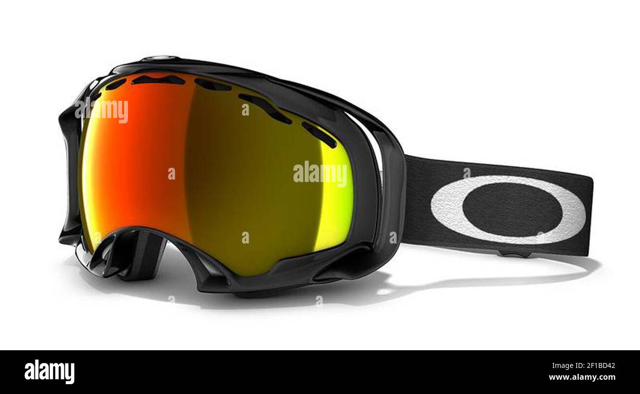 The Oakley Â“SpliceÂ” Hi-Definition lens goggles help the snow slope ...