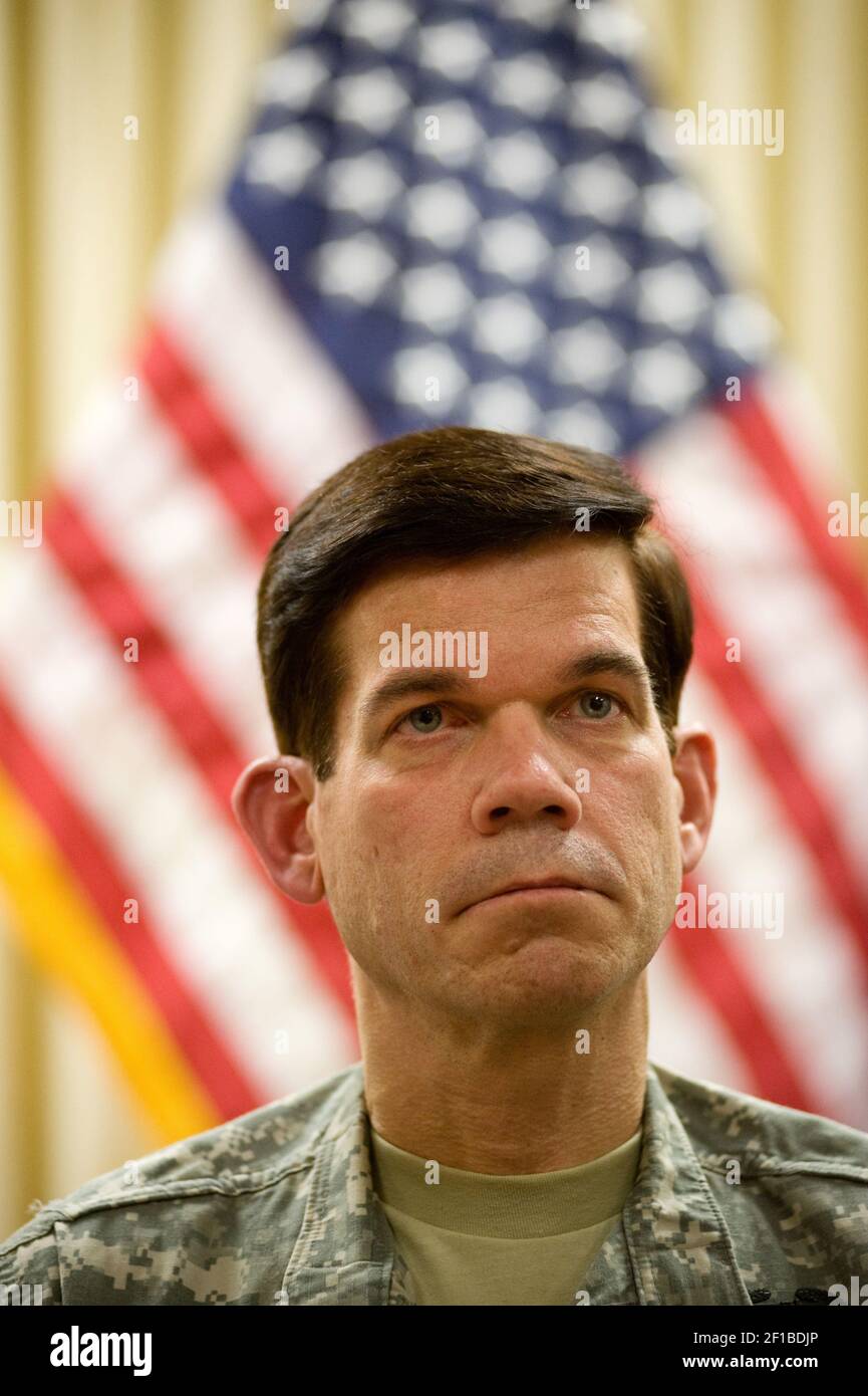 Army doctor Col. Craig Shriver meets with reporters at Walter Reed Army ...