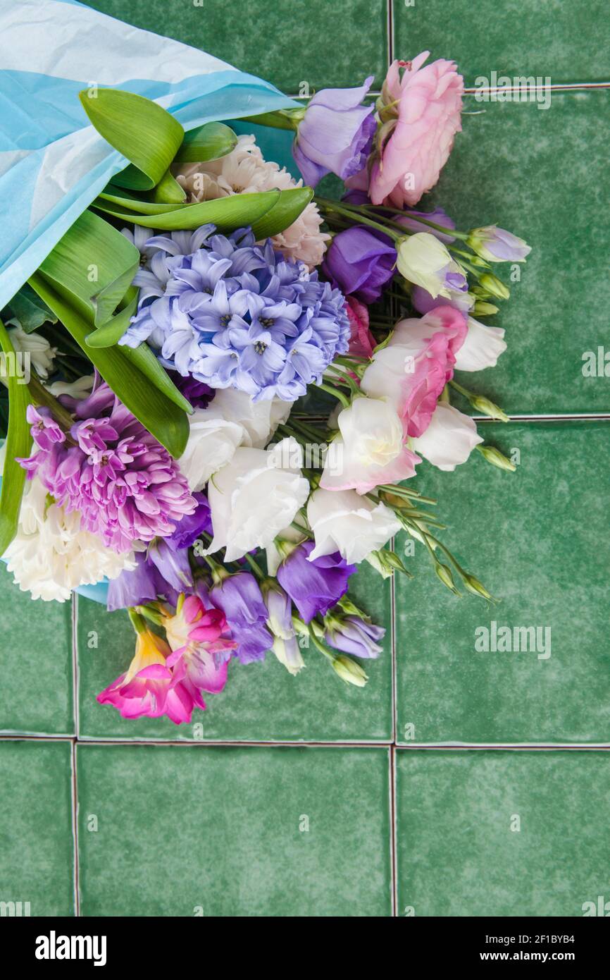 Various spring flowers hi-res stock photography and images - Alamy