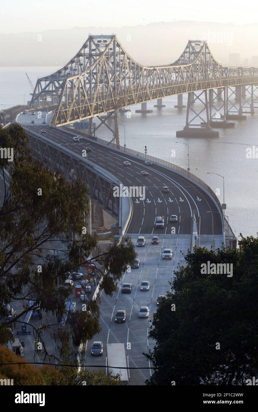 Traffic flows on the San Francisco-Oakland Bay Bridge on Tuesday ...