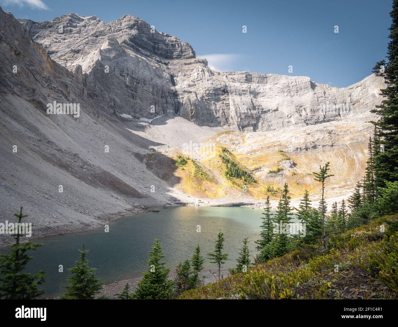 Fall in the rockies hi-res stock photography and images - Alamy