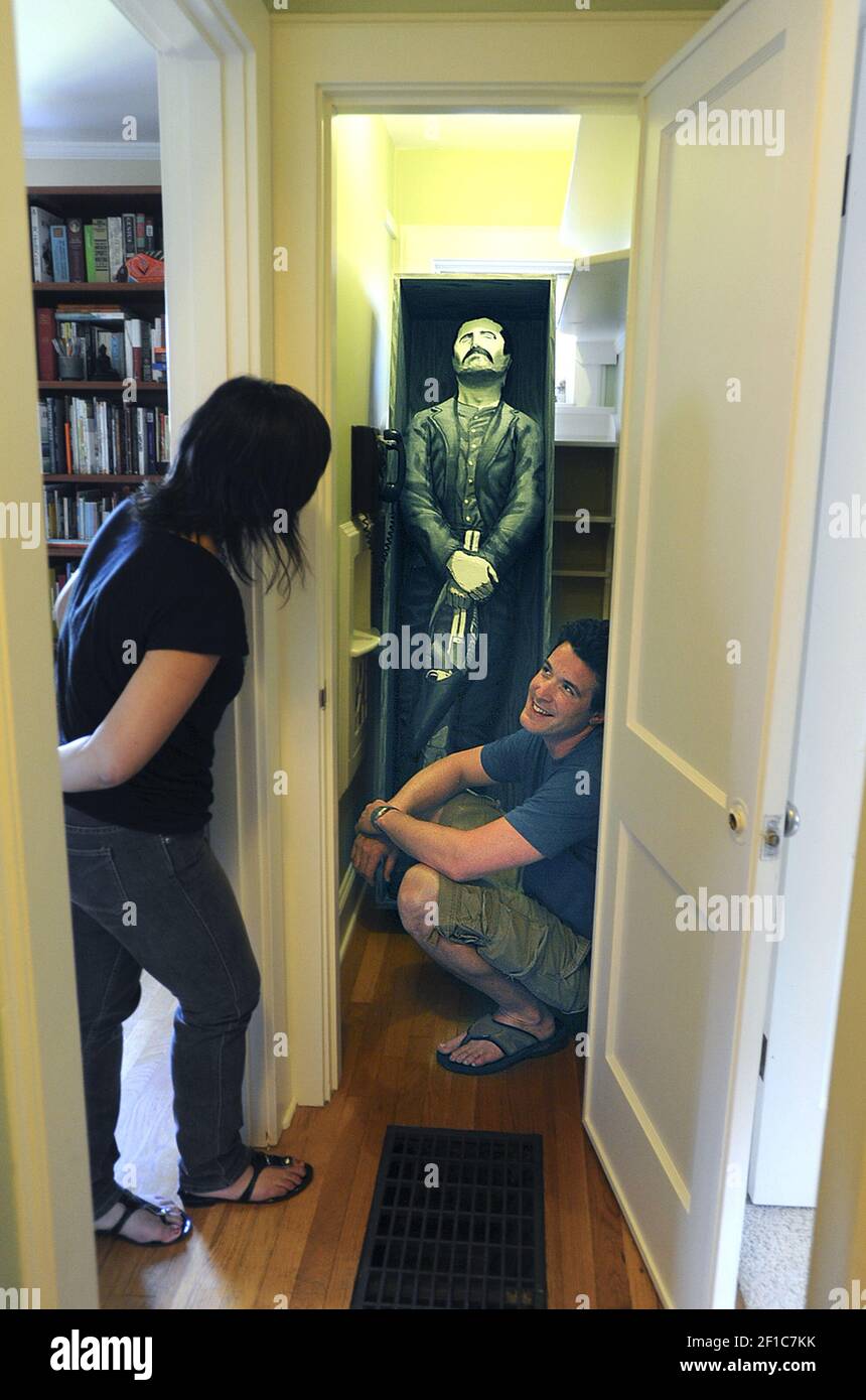 In this January 11, 2008 file photograph, Jeremy Mangan, right, talks ...