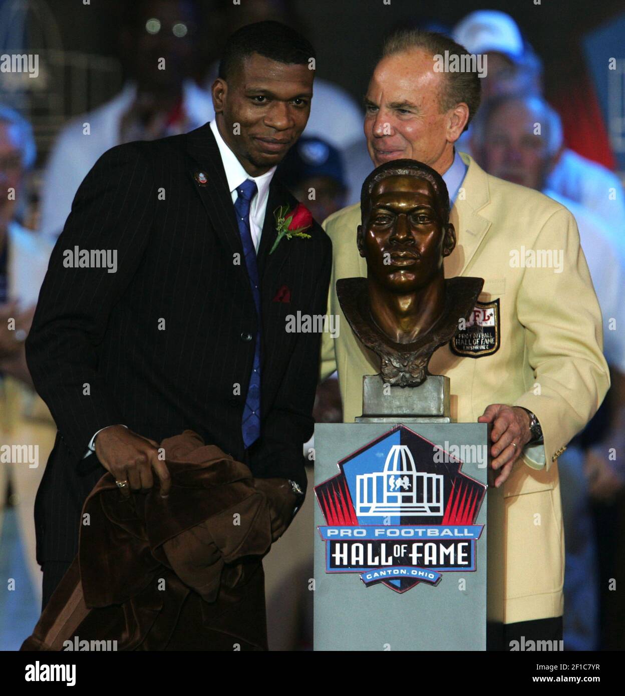 Bob Hayes, Jr. and Hall of Fame quarterback Roger Staubach of the ...