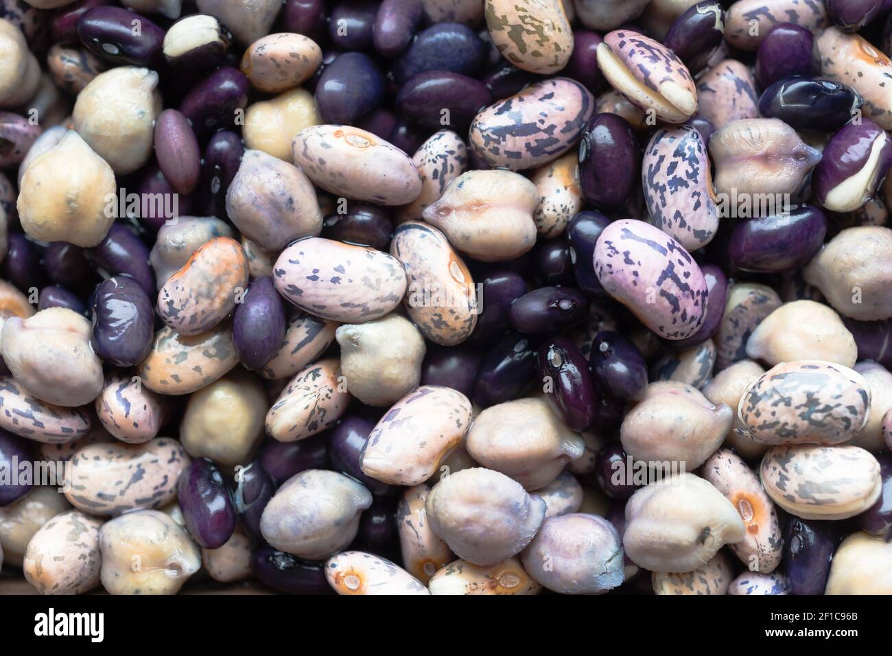 Soaking beans hi-res stock photography and images - Alamy