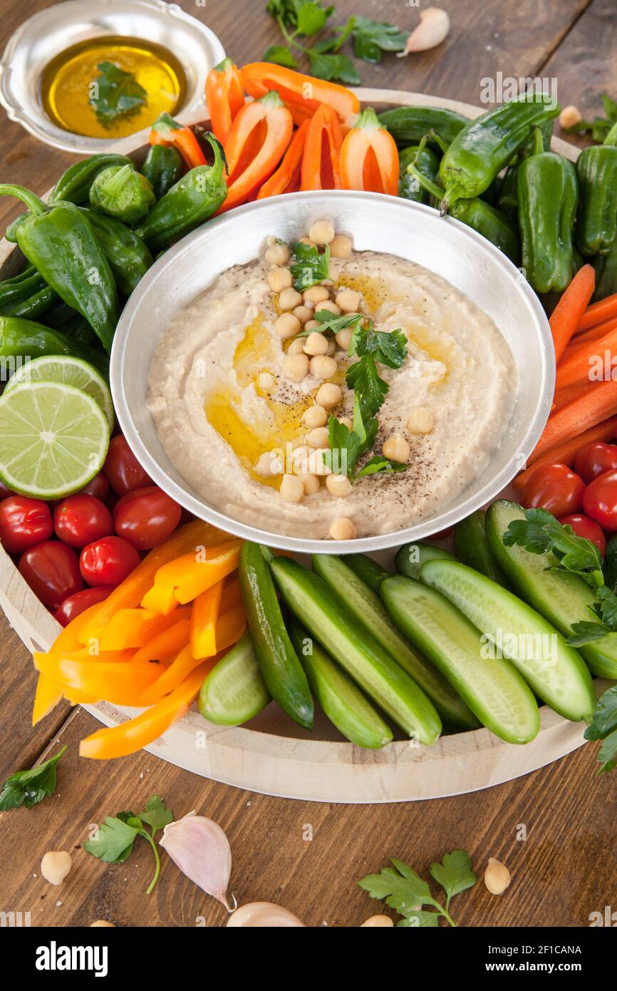 Hummus and veggies hi-res stock photography and images - Alamy