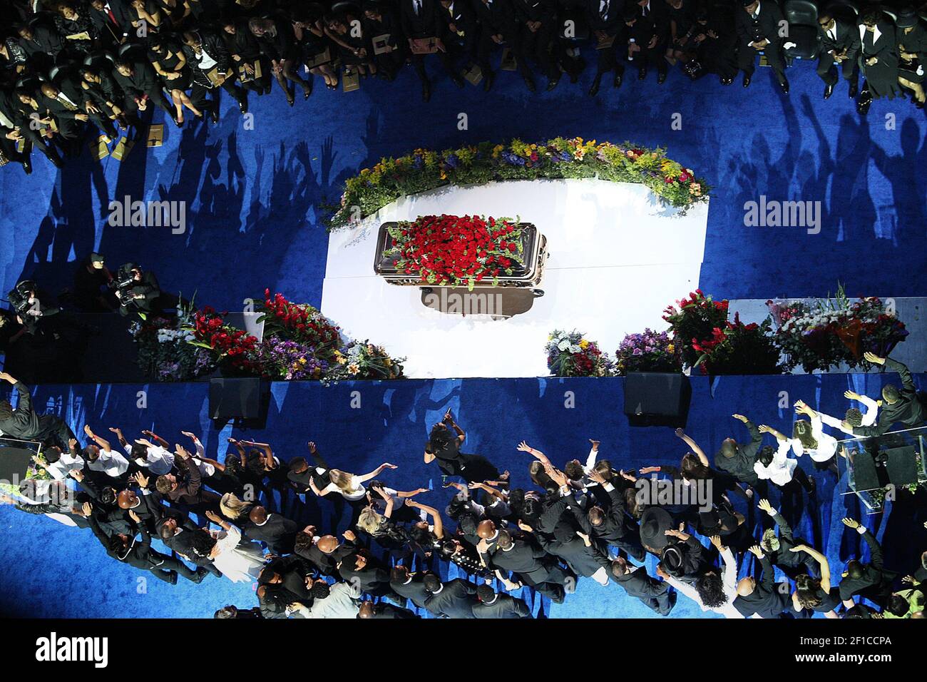 Family and friends sing "We are the World" during Michael Jackson ...