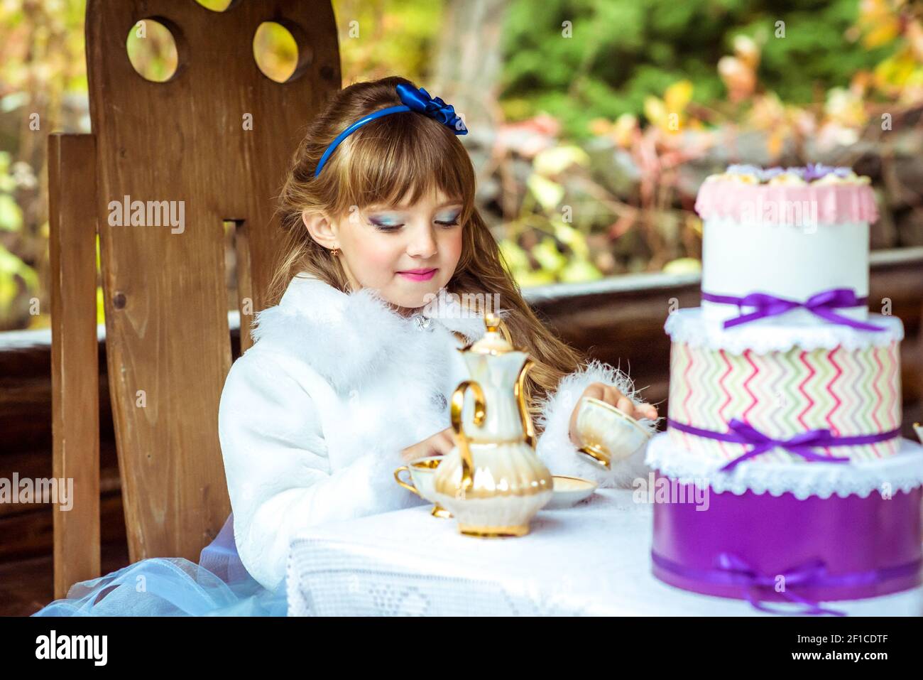Alice little hi-res stock photography and images - Alamy