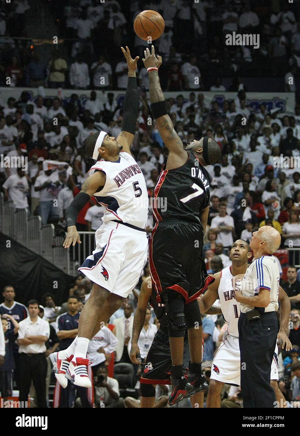 The Atlanta Hawks' Josh Smith (5) battles the Miami Heat's Jermaine O ...