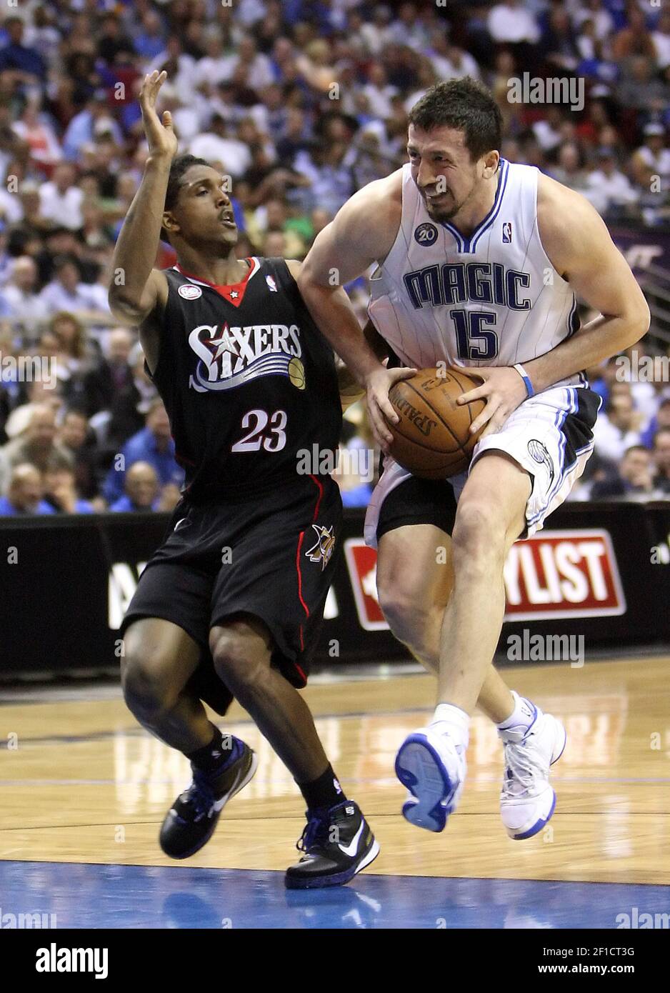 Orlando Magic forward Hedo Turkoglu (15) drives on Phildelphia 76ers ...