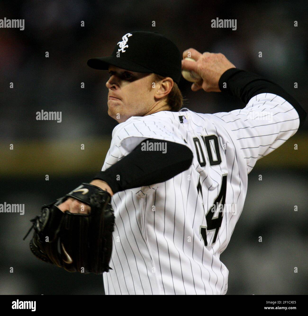 Gavin Floyd of the Chicago White Sox pitches against the Kansas City ...