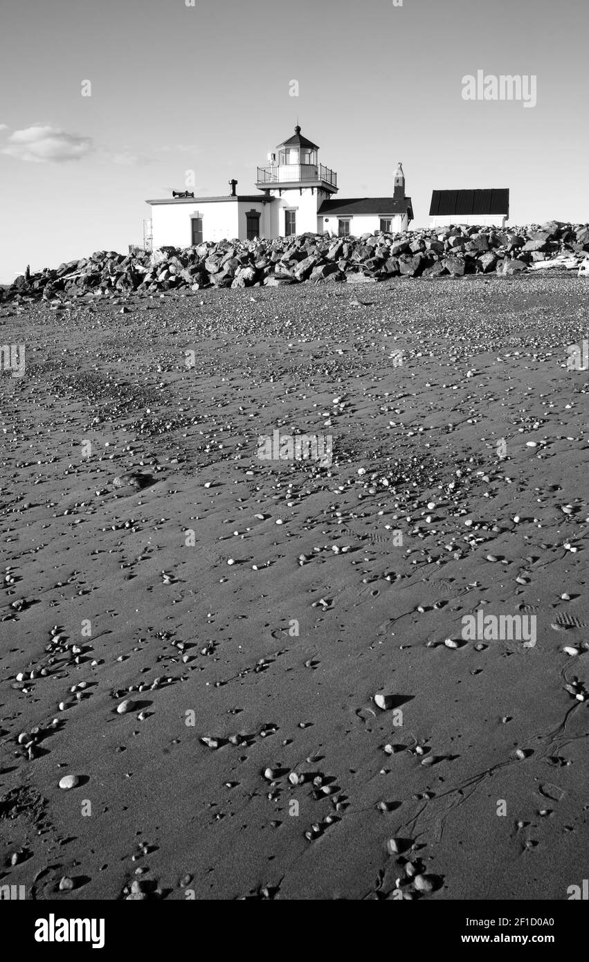 Seattle discovery park hi-res stock photography and images - Alamy