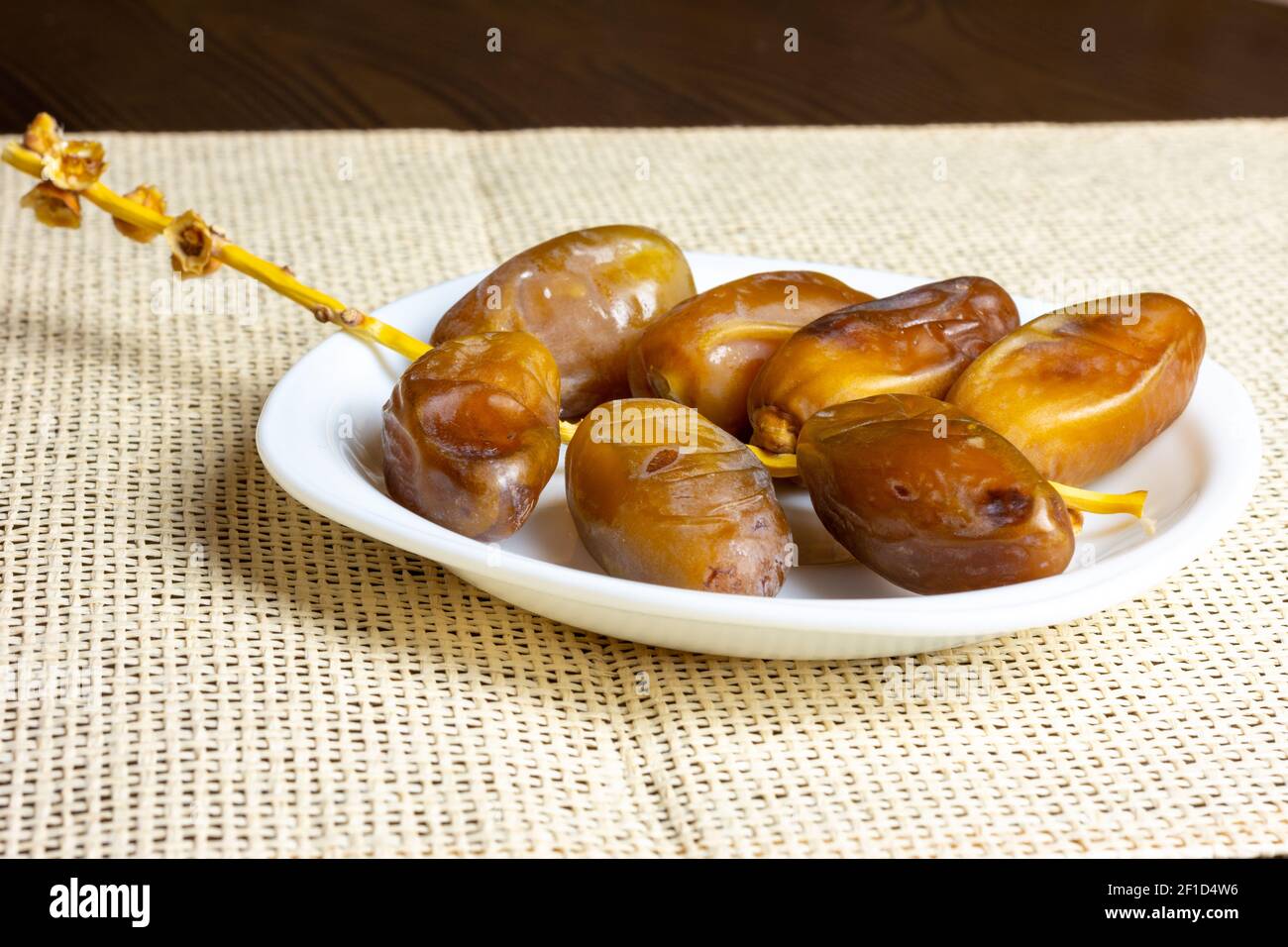 Algerian dates deglet nour hi-res stock photography and images - Alamy
