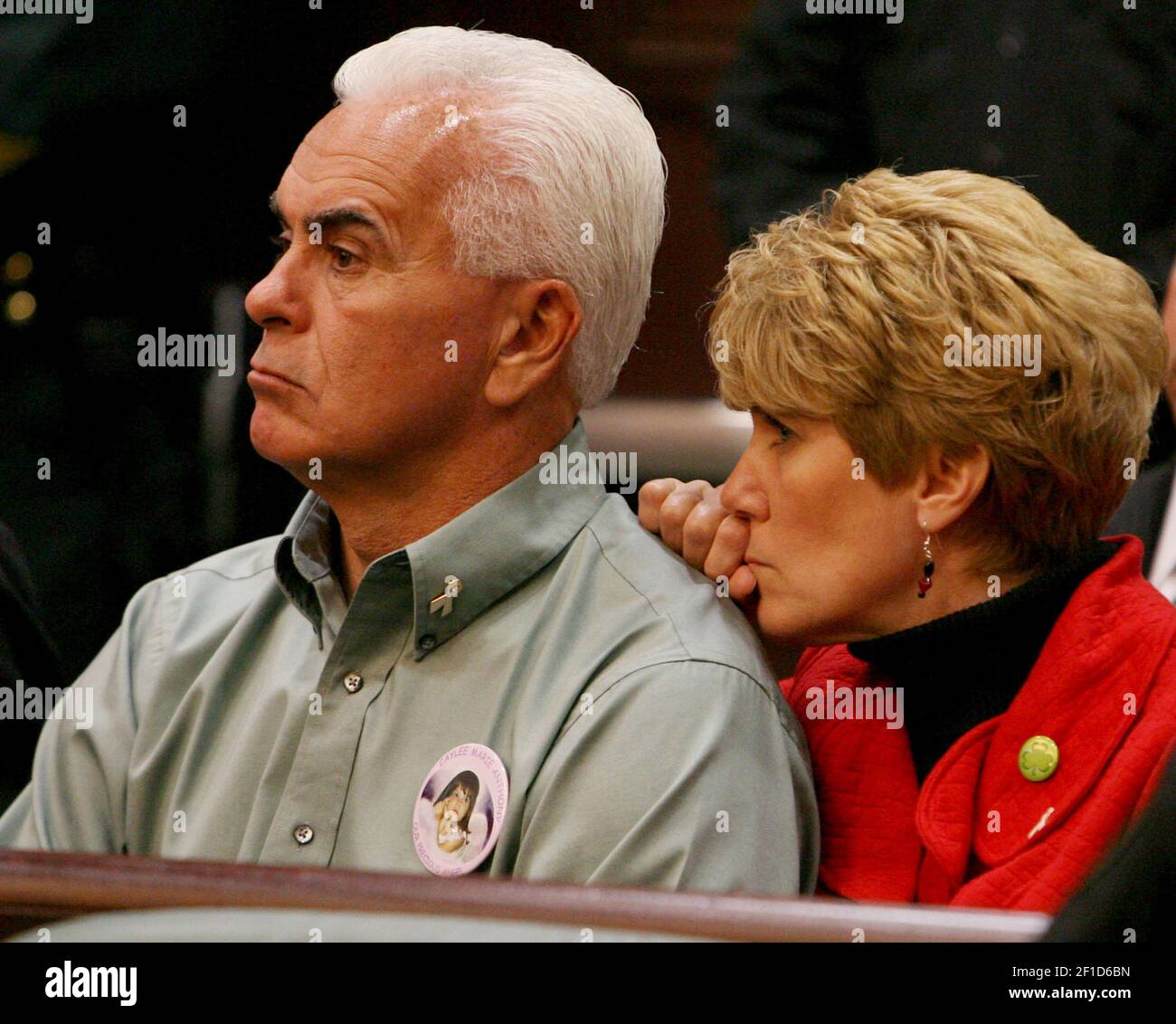 George and Cindy Anthony react during a hearing for their daughter ...
