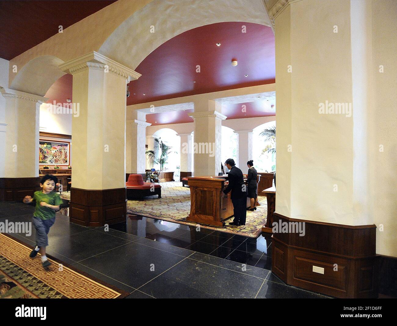 The Royal Hawaiian sparkles after a multimillion-dollar redesign in ...