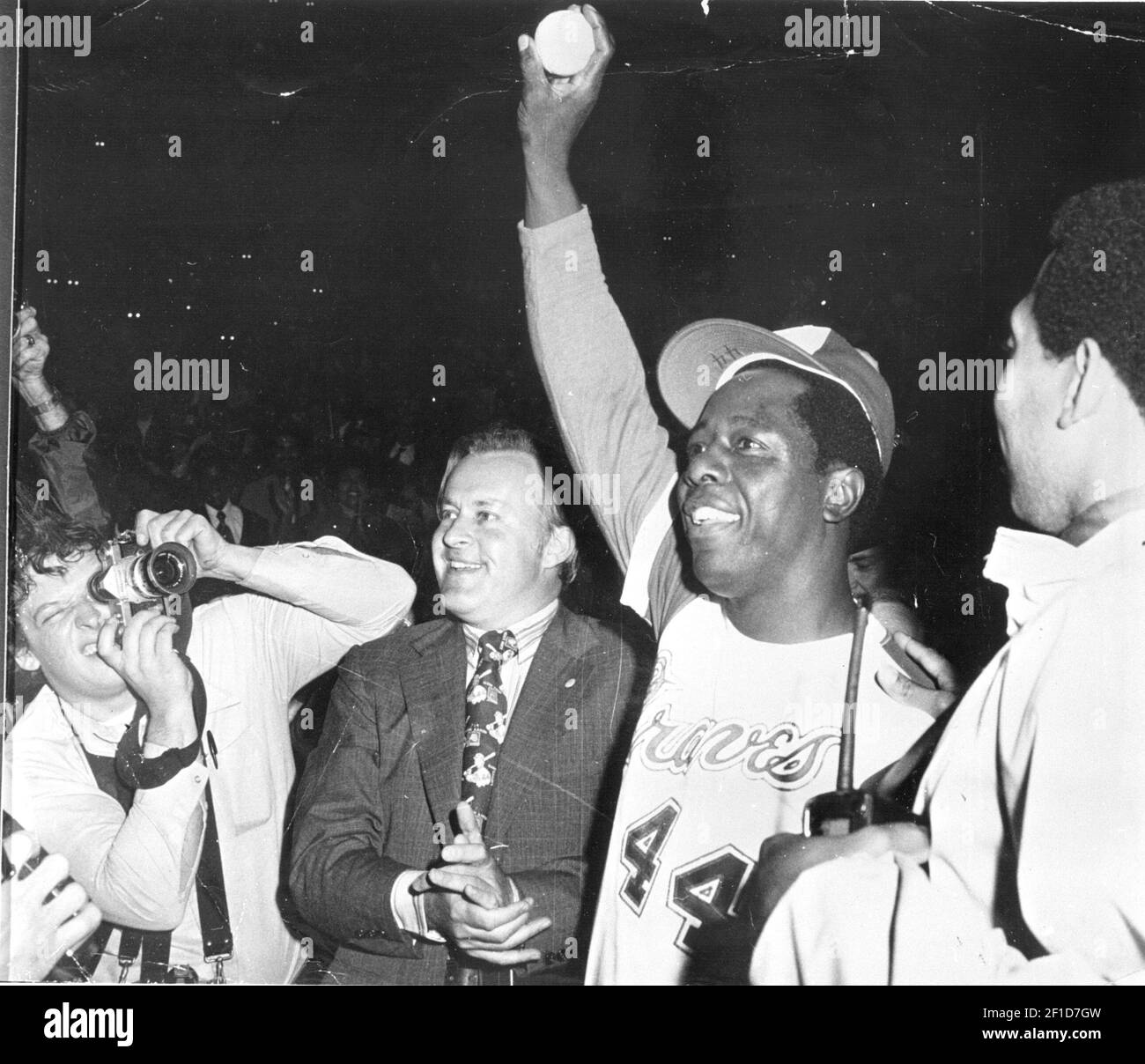 Hank Aaron shows off the ball he hit for his 715th home run, April 8 ...