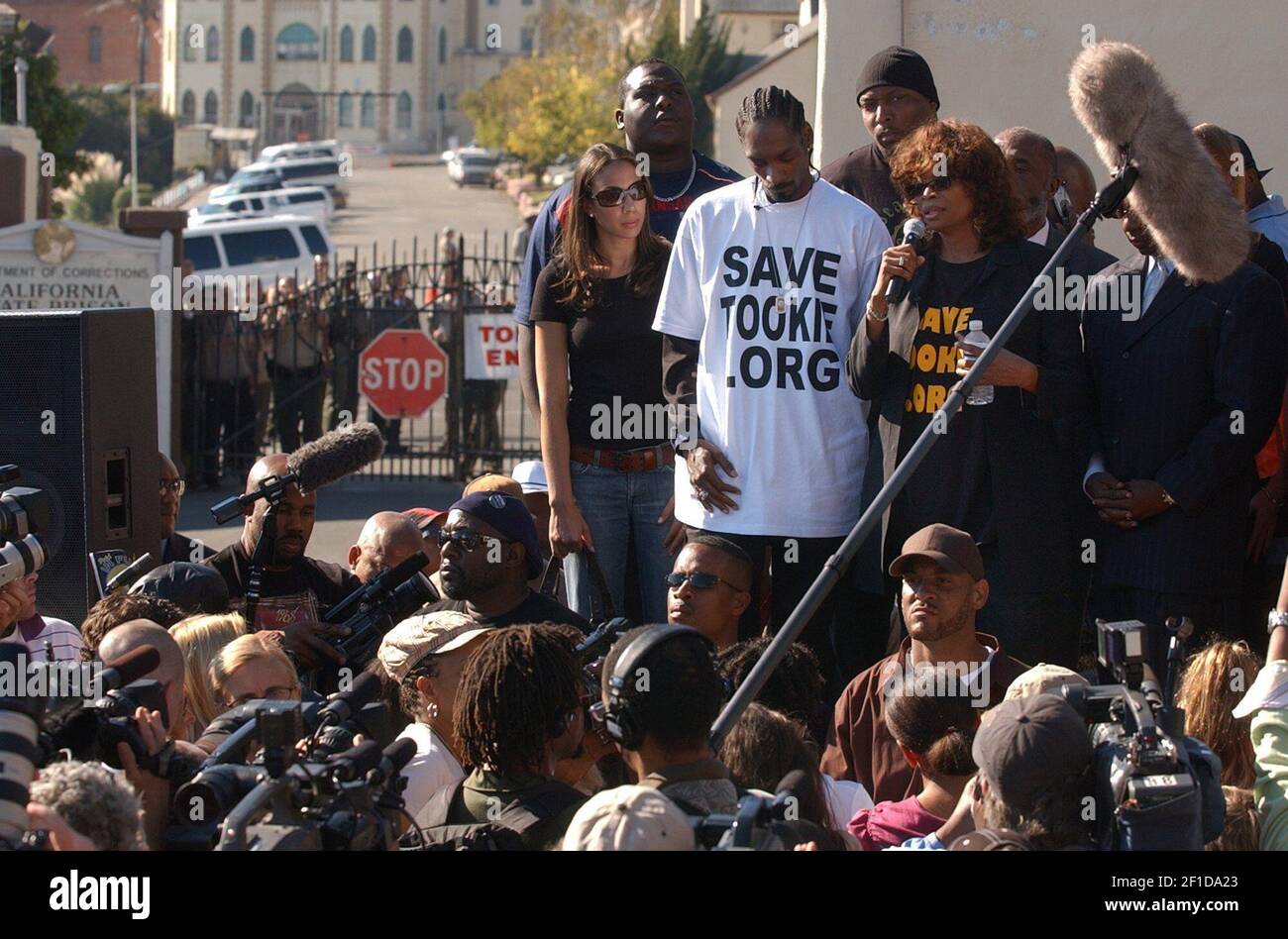 KRT US NEWS STORY SLUGGED: SNOOPDOGG KRT PHOTOGRAPH BY JOSE CARLOS ...