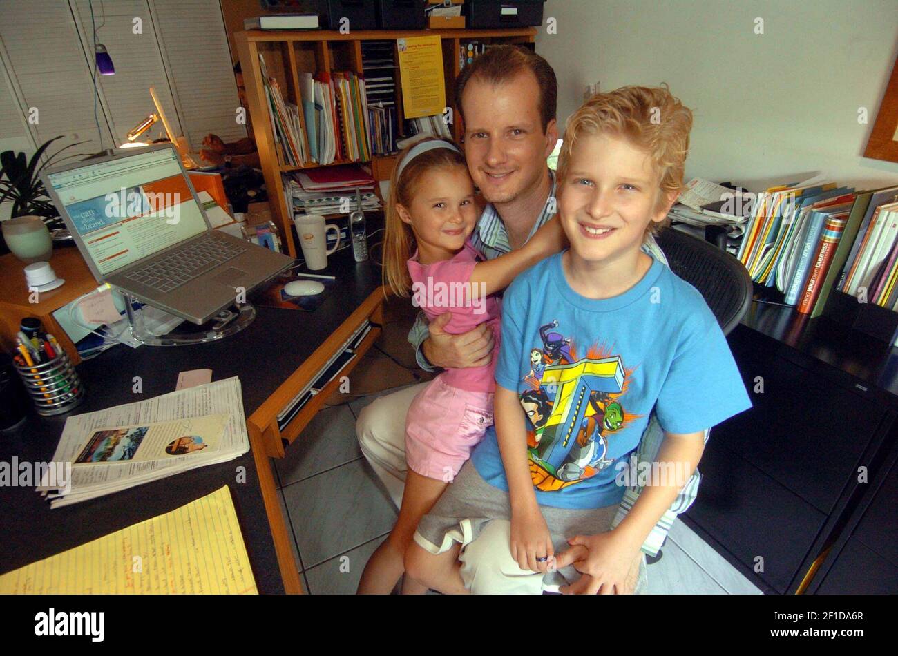KRT BUSINESS STORY SLUGGED: WRK-ATHOME-BIZPLUS KRT PHOTO BY PETER ...