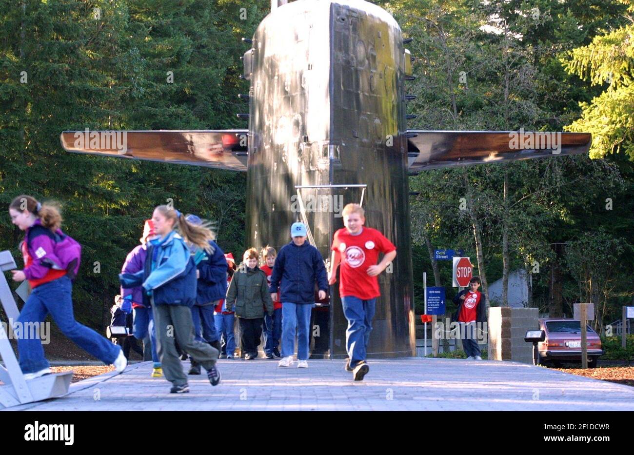 KRT US NEWS STORY SLUGGED: ATTACKS-POSTCARD-TRIDENTS KRT PHOTO BY ALAN ...