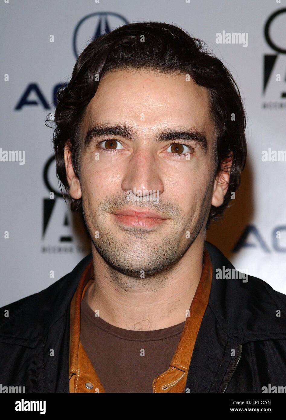 KRT STAND ALONE ENTERTAINMENT PHOTO SLUGGED: KISSTHEBRIDE KRT PHOTO BY ...