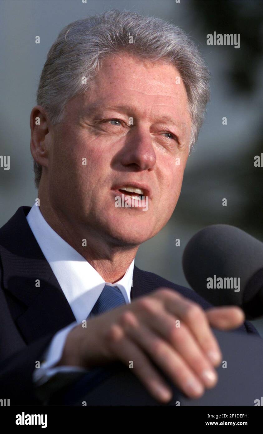 KRT US NEWS STORY SLUGGED: CLINTON KRT PHOTO BY CHUCK KENNEDY/KRT ...
