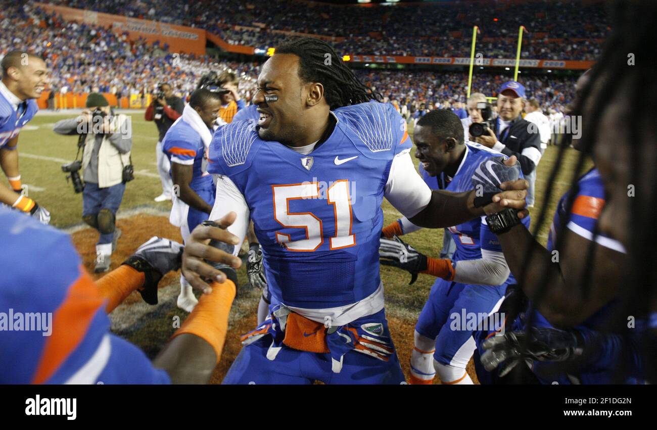 Florida linebacker Brandon Spikes (51) celebrates the Gators' 37-10 ...