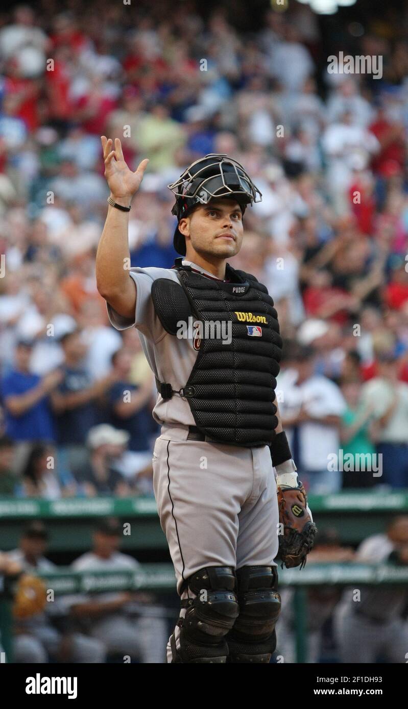 Houston Astros catcher Ivan "Pudge" Rodriguez acknowledges a standing ...