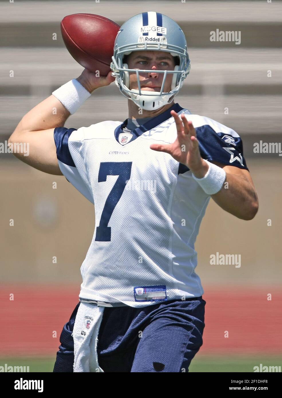 Dallas Cowboys quarterback Stephen McGee (7) throws a pass during the ...