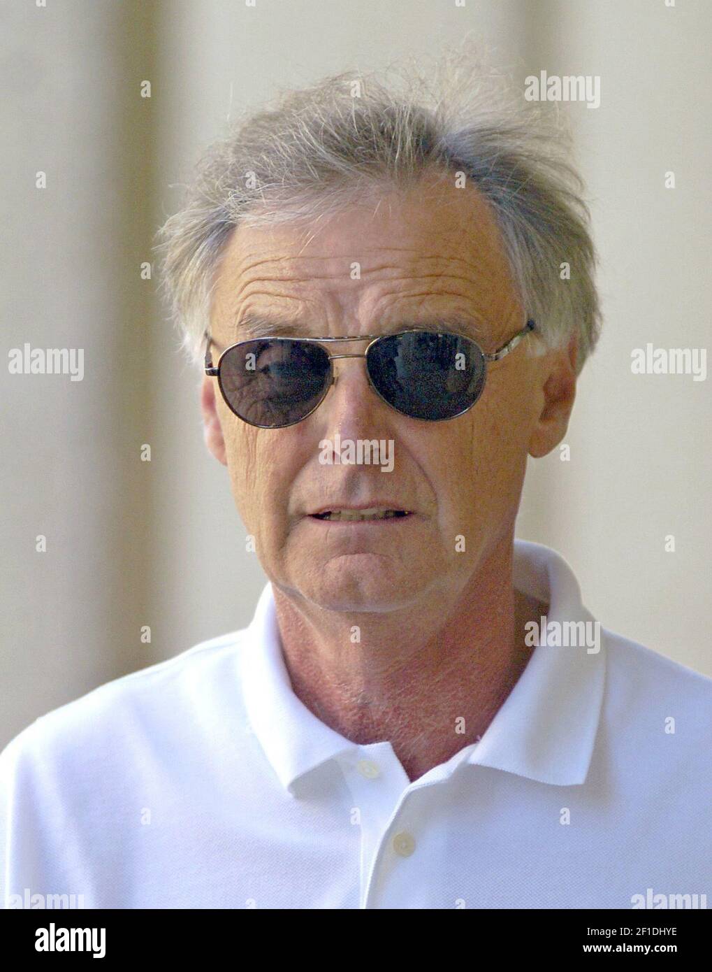 Lee Peterson, father of murder suspect Scott Peterson, appears at the ...