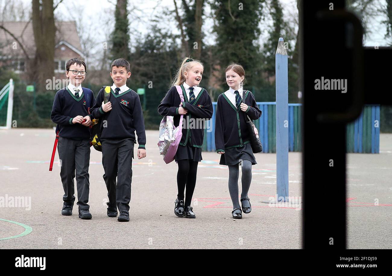 Year 4 children arrive at Manor Park School and Nursery in Knutsford ...