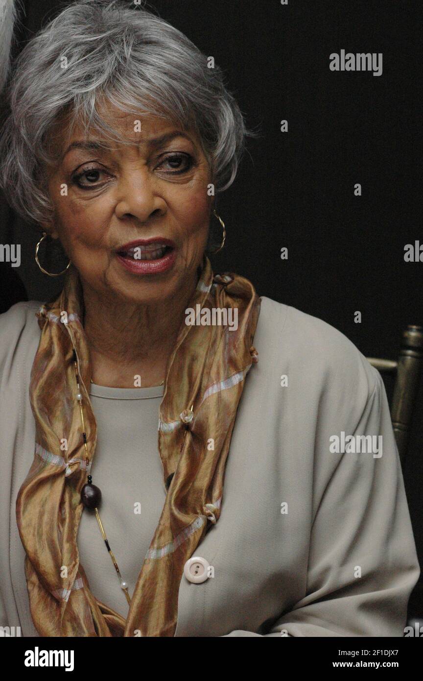 Ruby Dee at the Hollywood Foreign Press Association press conference ...