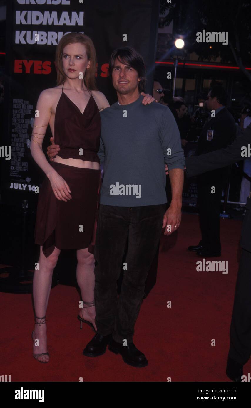Nicole Kidman and Tom Cruise attend the Eyes Wide Shut Premiere on July ...
