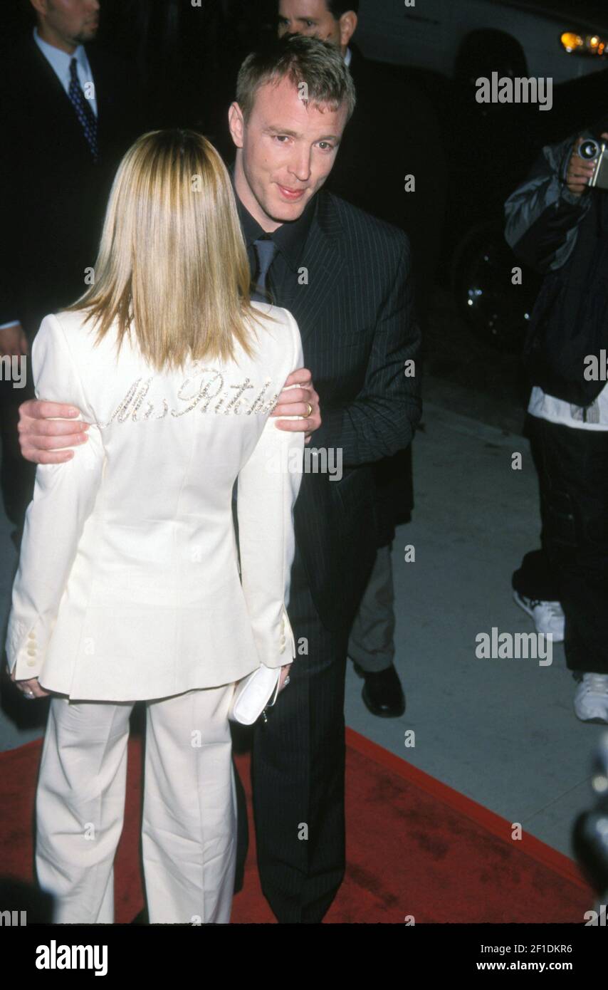 Madonna and Guy Ritchie at the Snatch premiere 01/18/01 (Photo by Paul ...