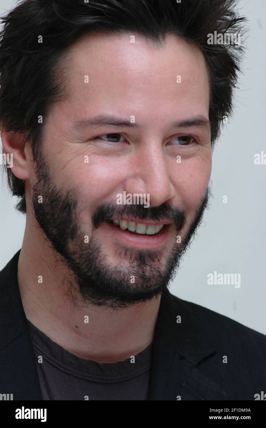 Keanu Reeves at the H.F.P.A. Press Conference for "Constantine" on ...