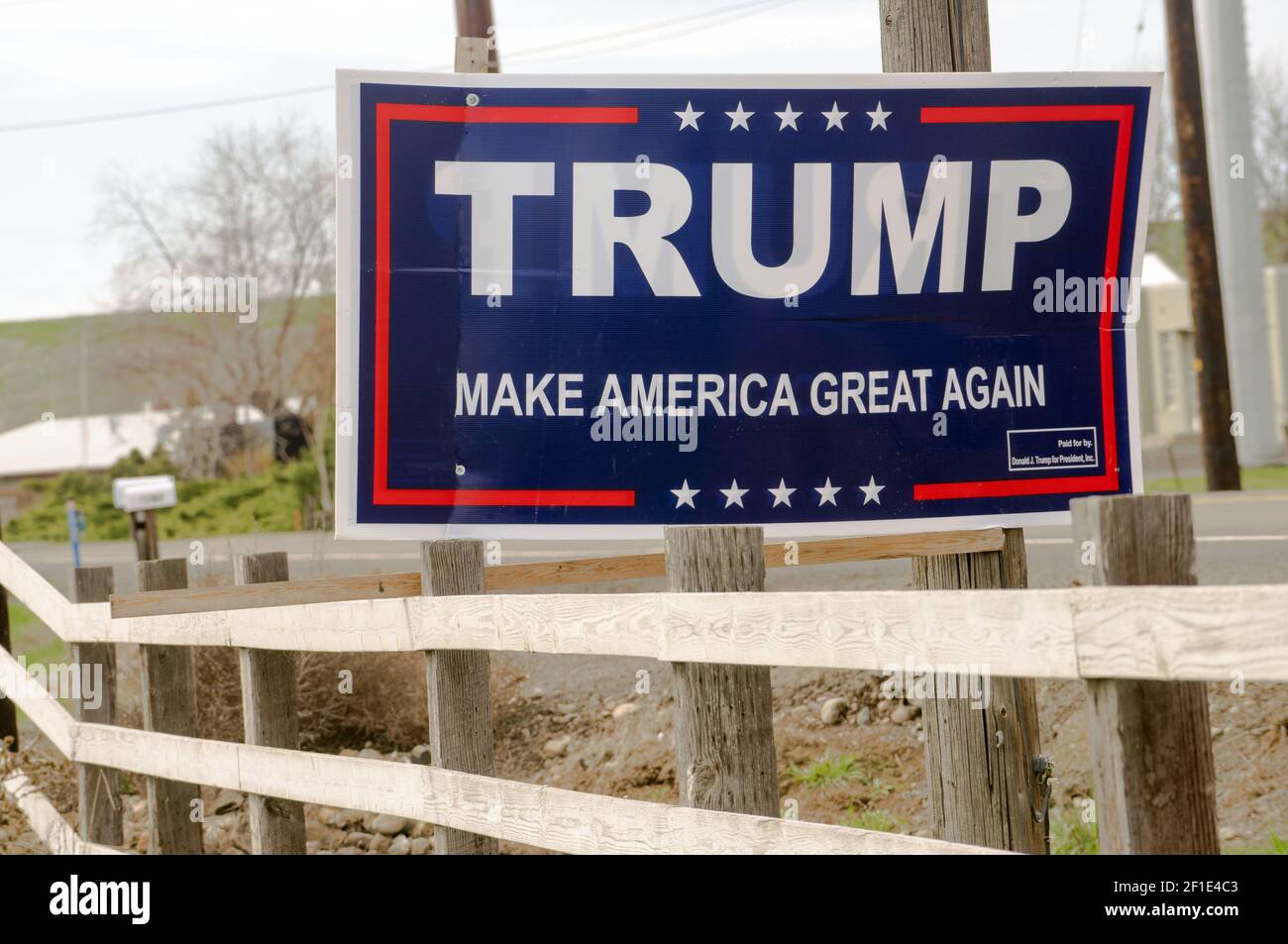 Political Sign Banner Trump Make America Great Again Stock Photo - Alamy